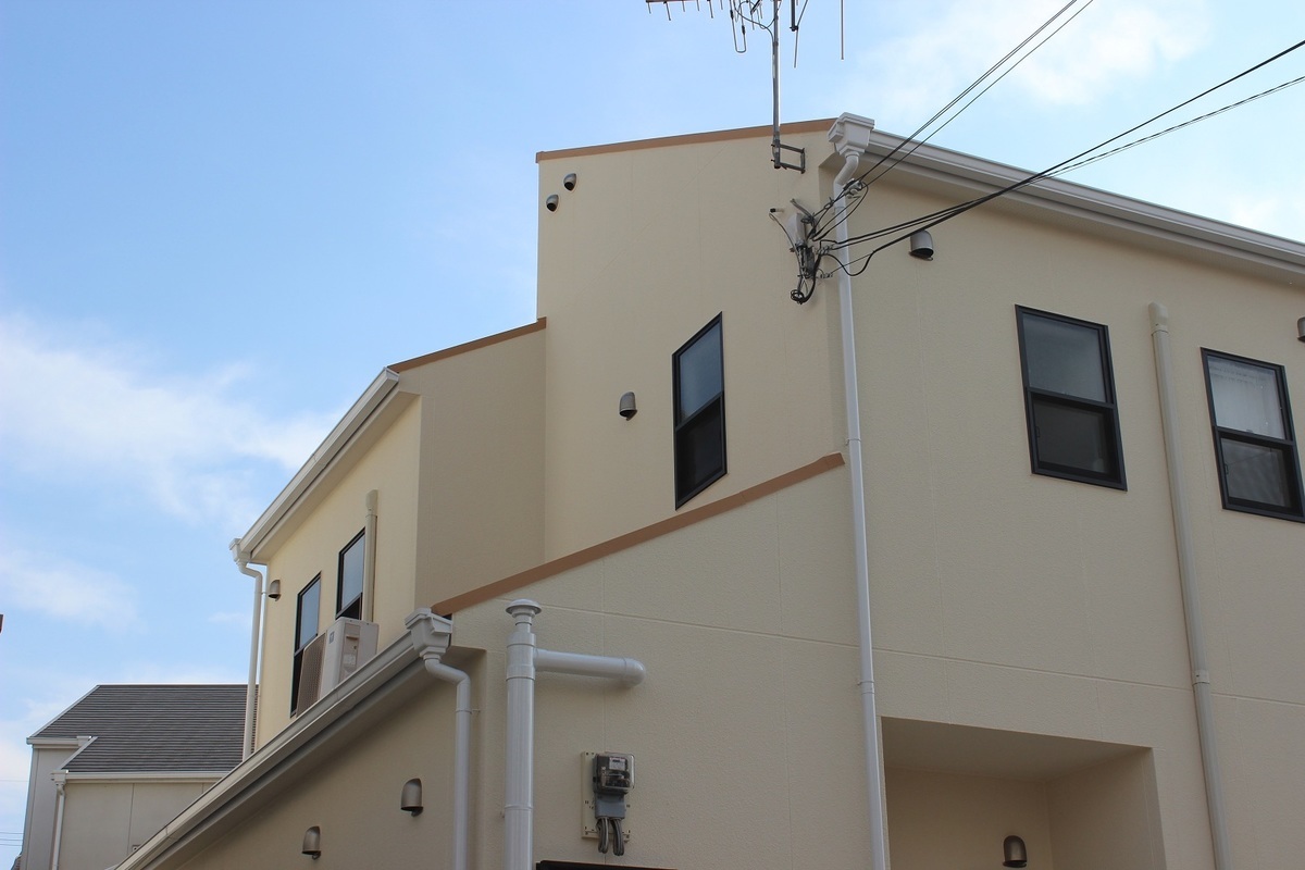 外壁22-85C 屋根17-60Hガイナ塗装施工例 - 外壁塗装専門店ペイント一番 西宮営業所（兵庫県西宮市）